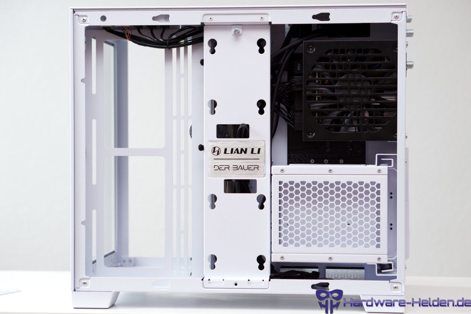 Lian Li O11 Dynamic Mini Snow Edition im Test - Hardware-Helden