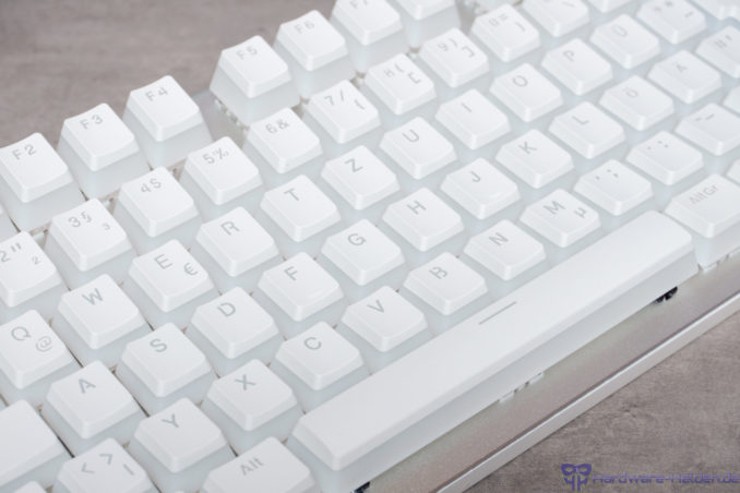 SPC Gear GK650K Omnis RGB Onyx White Pudding Edition im Test - Hardware ...