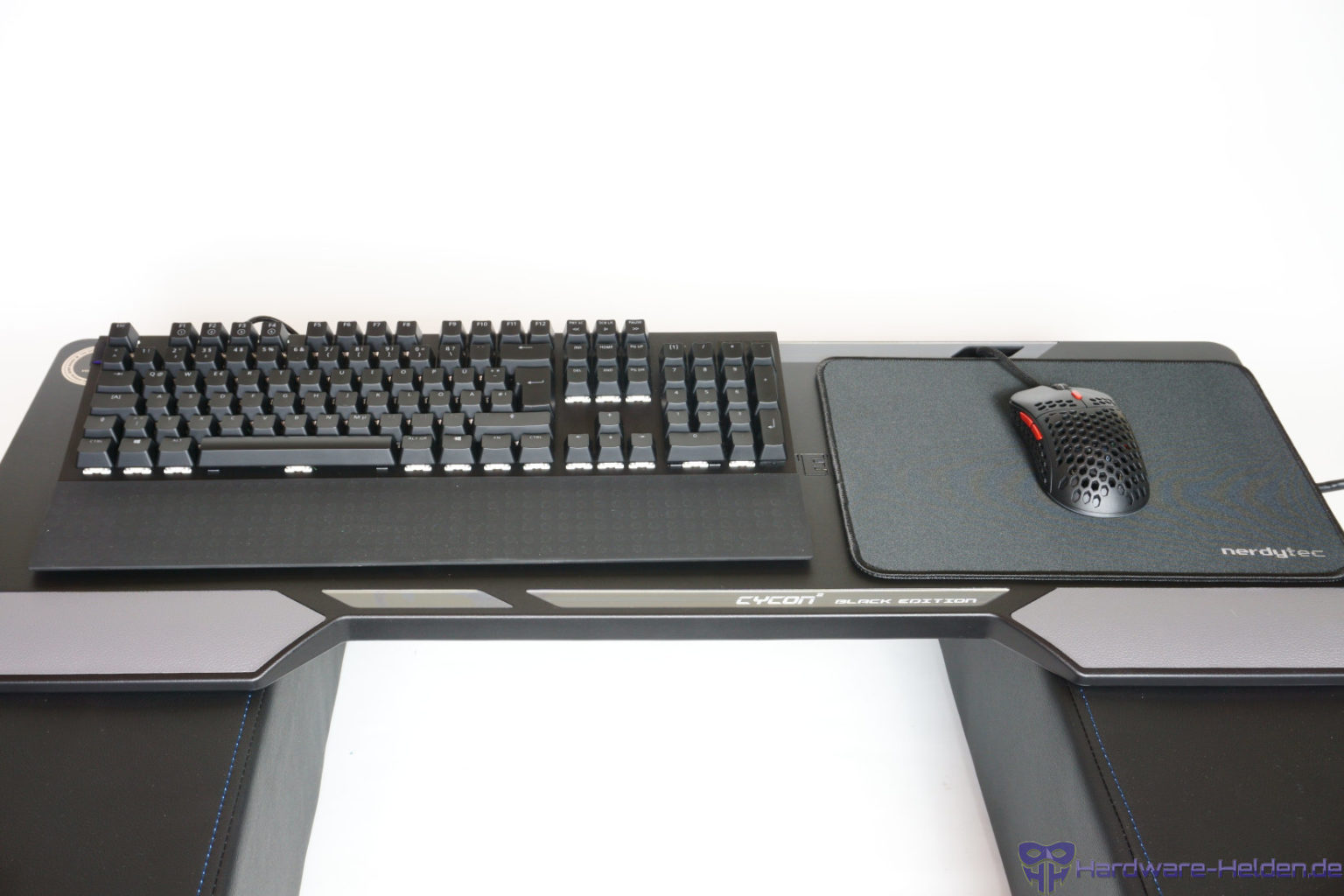 nerdytec Couchmaster Cycon 2 (Sonic Edition) im Test - Hardware-Helden