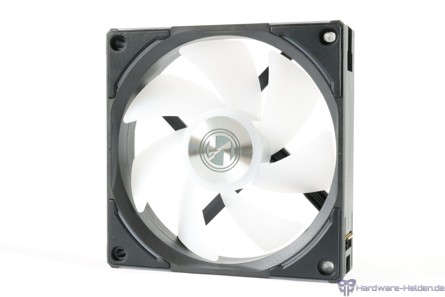 Lian Li Uni Fan AL120 V2 im Test - Hardware-Helden
