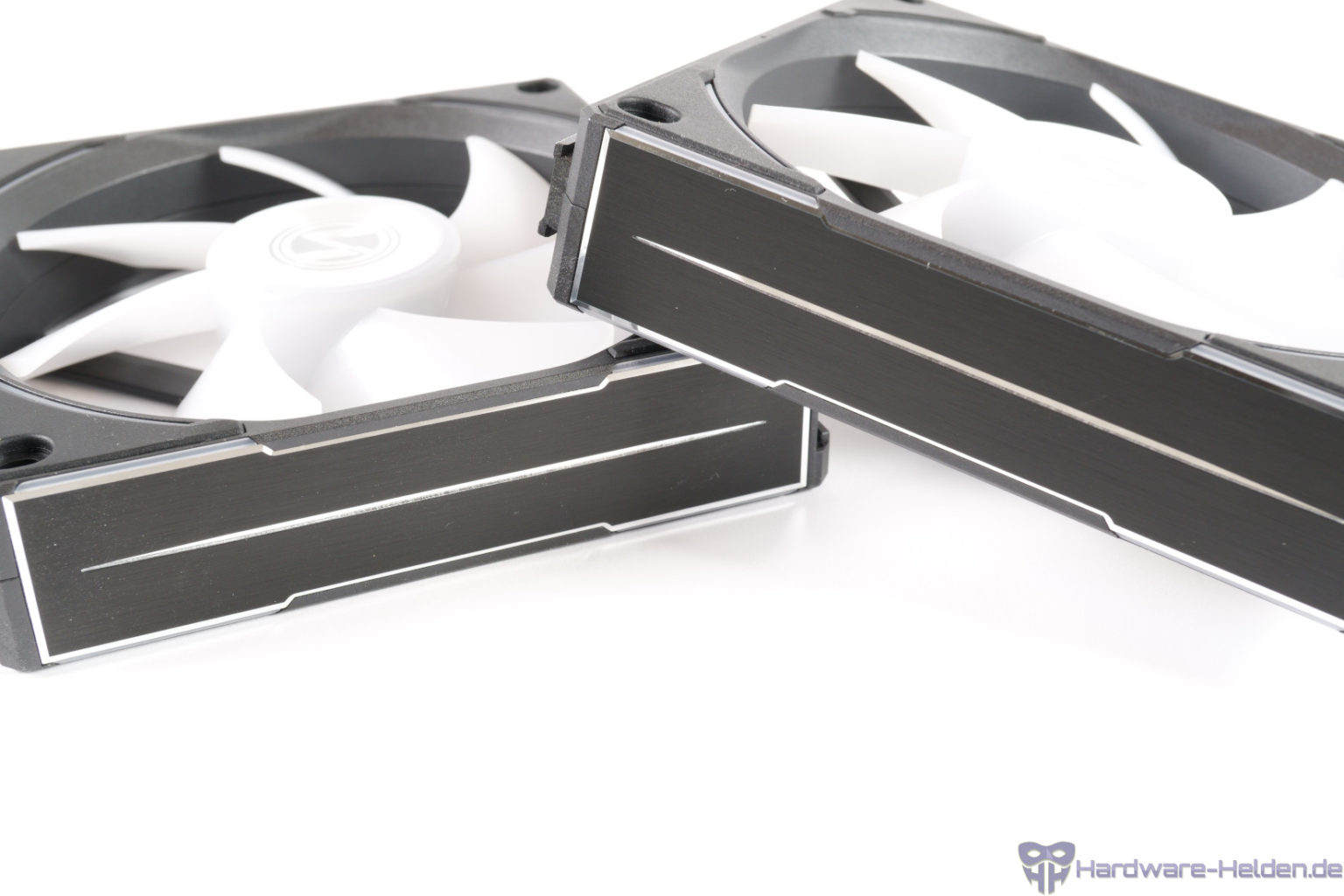 Lian Li Uni Fan AL120 V2 im Test - Hardware-Helden