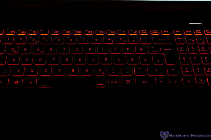 MIFCOM Gaming Laptop i9-13900H - RTX 4070 im Test - Hardware-Helden