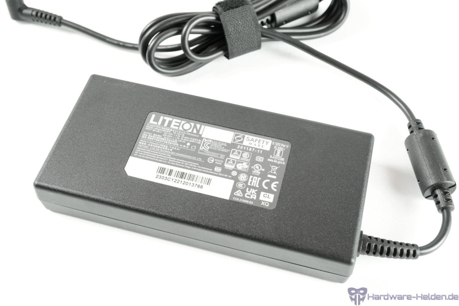 MIFCOM Gaming Laptop i9-13900H - RTX 4070 im Test - Hardware-Helden