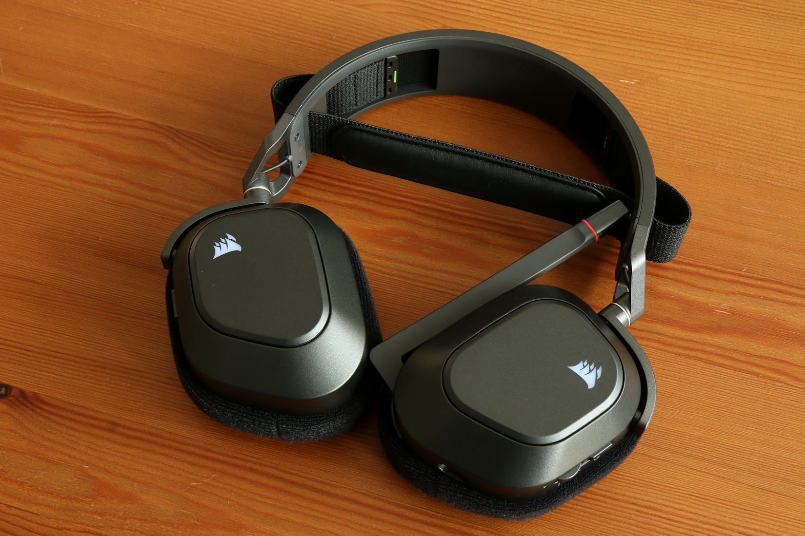 Corsair HS80 Max Wireless im Test - Hardware-Helden