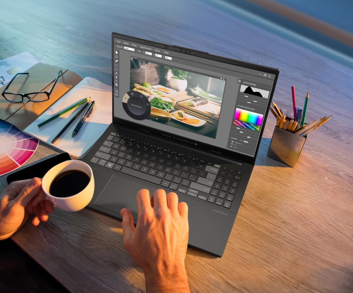 ASUS neues Vivobook Pro 15 OLED jetzt erhältlich - Hardware-Helden