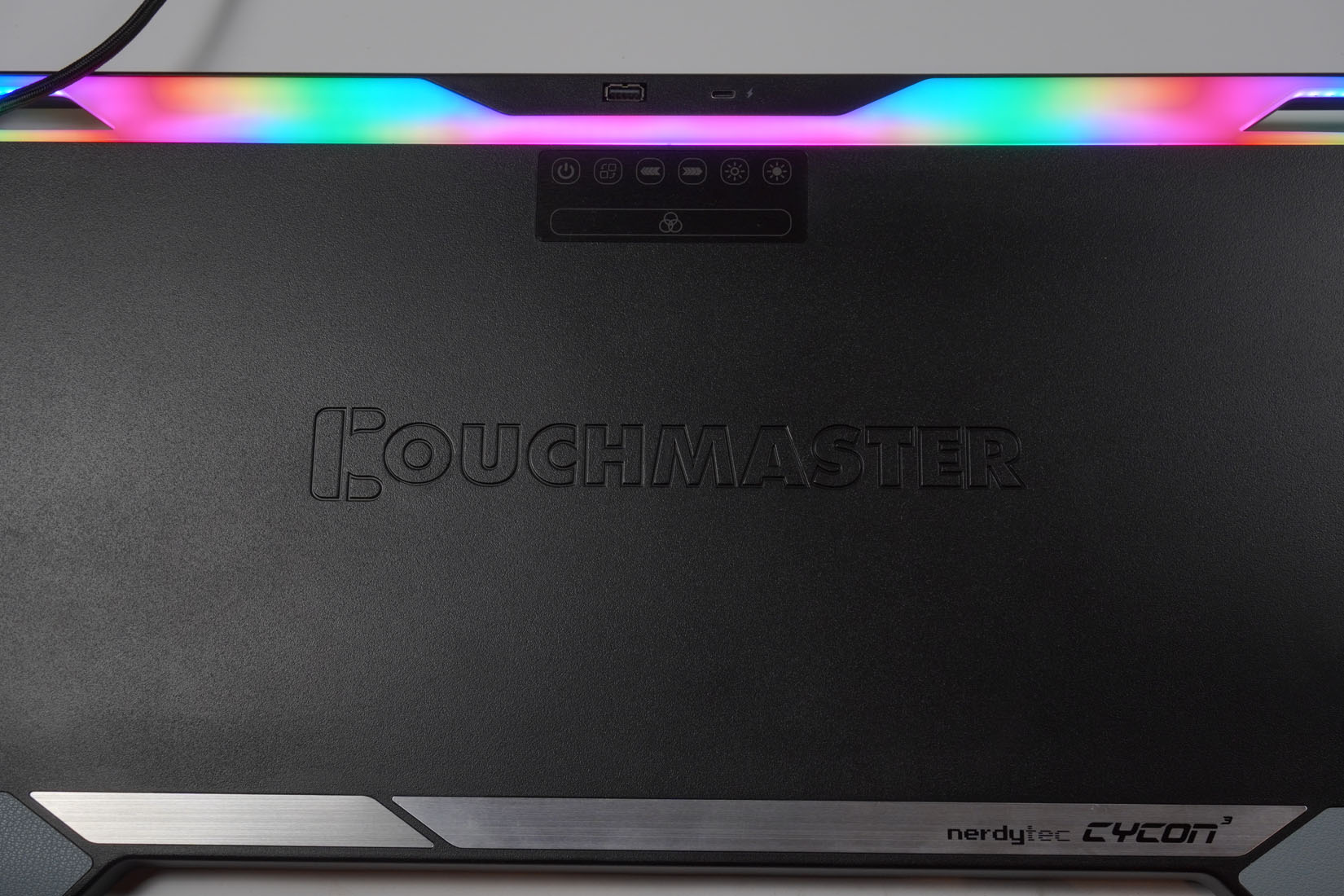 nerdytec Couchmaster Cycon³ im Test - Hardware-Helden