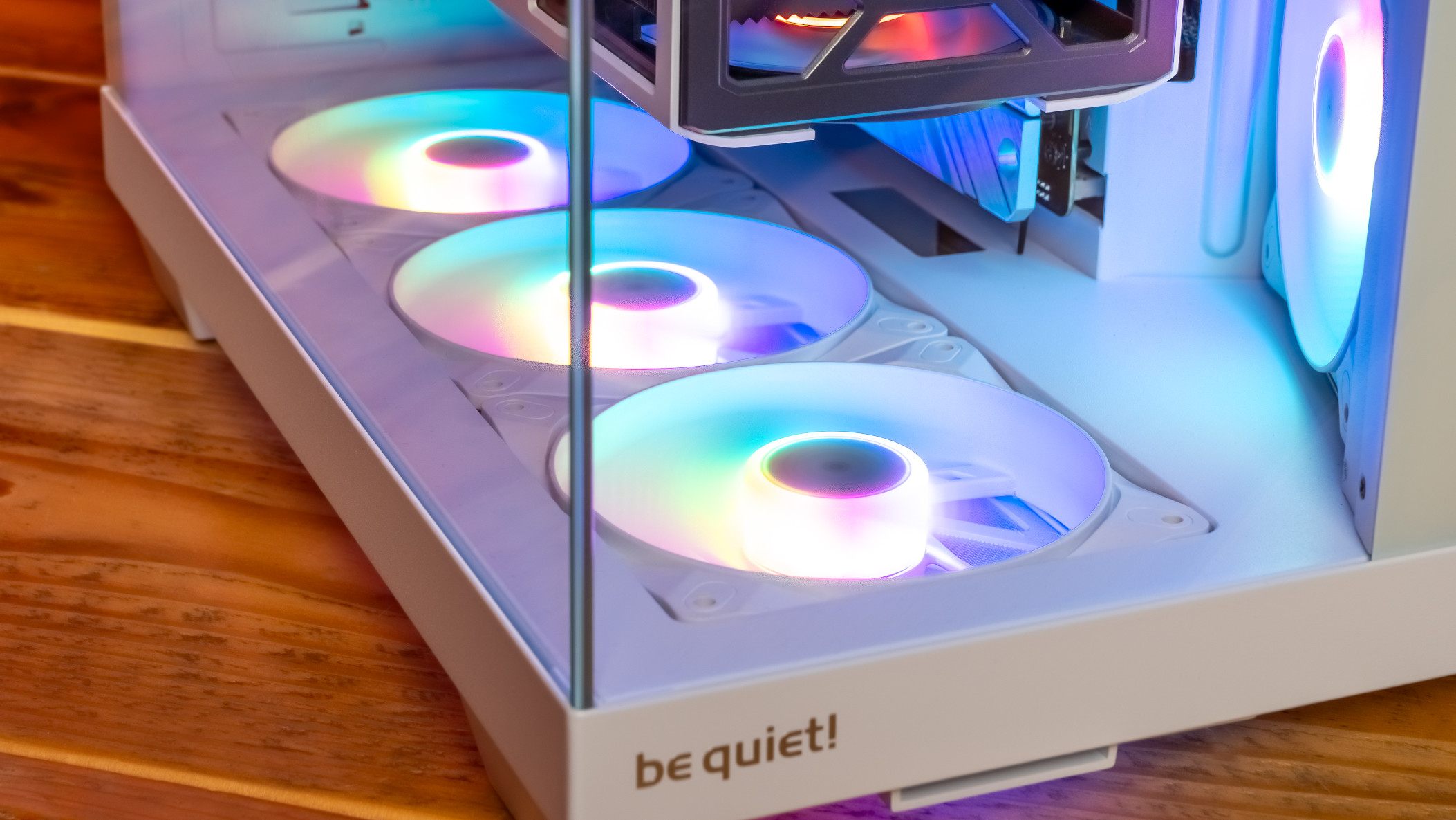 be quiet! zeigt das Light Base 500 LX und mehr auf der Gamescom ...